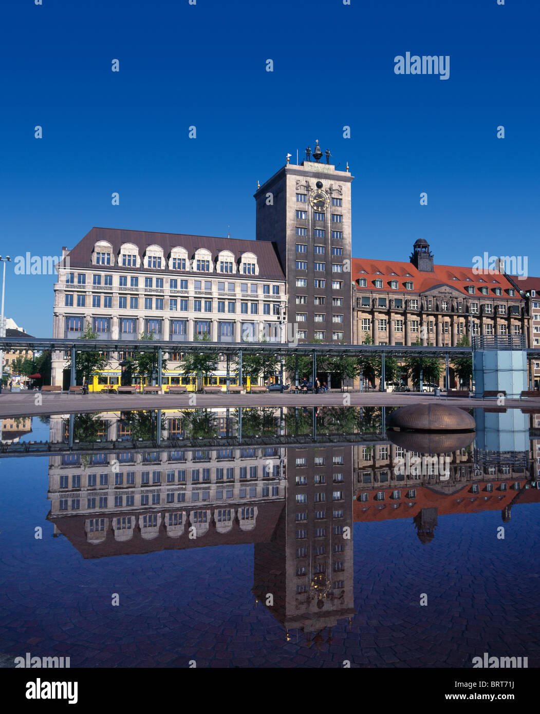 Kroch building hi-res stock photography and images - Alamy