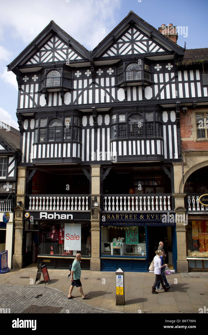 Chester rows arcade hi-res stock photography and images - Alamy