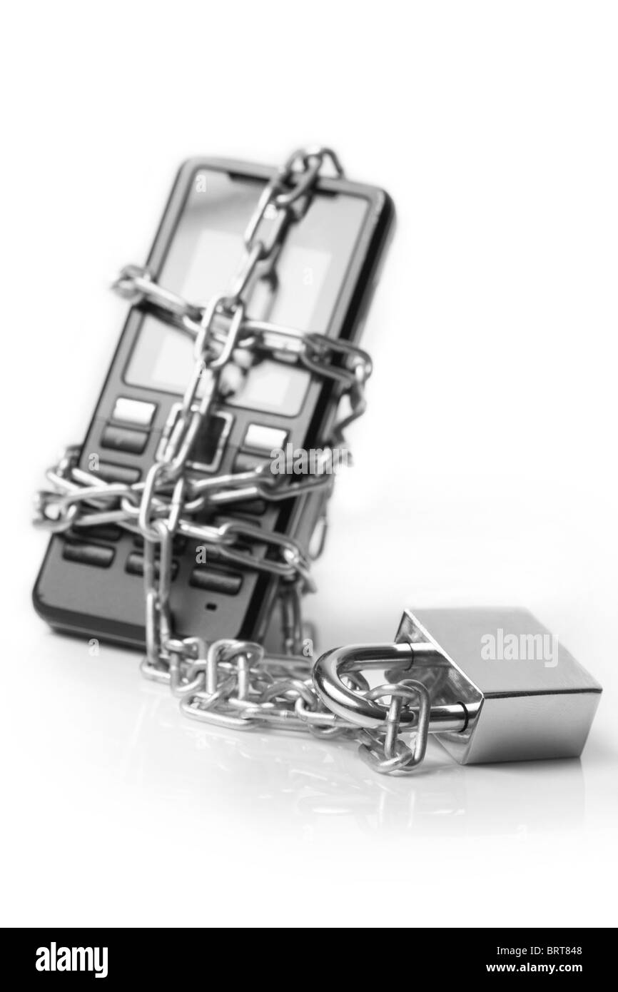 Security chain lock hi-res stock photography and images - Alamy