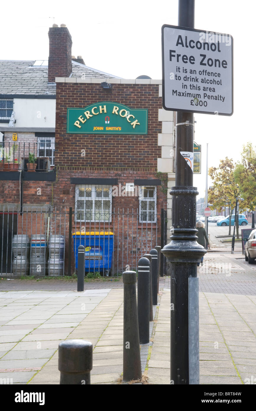 Alcohol Free Zone Sign and Public House Stock Photo - Alamy
