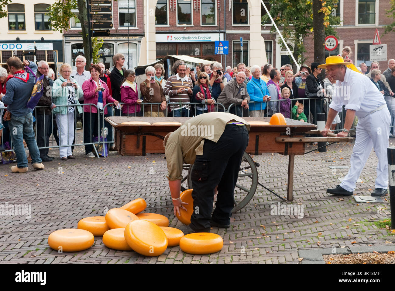 Cheese falling hi-res stock photography and images - Alamy