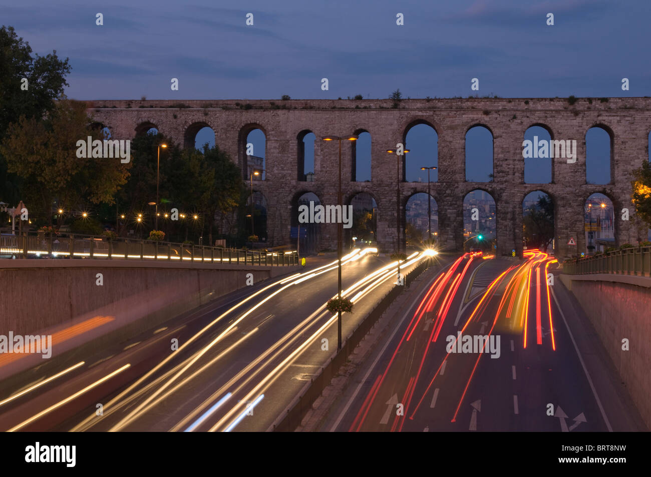 The aquaduct hi-res stock photography and images - Alamy