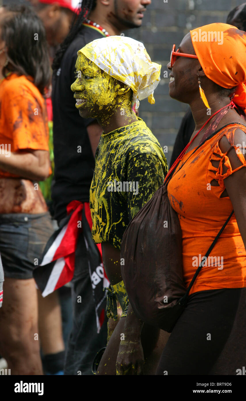 Dancing carnival revelers hi-res stock photography and images - Alamy