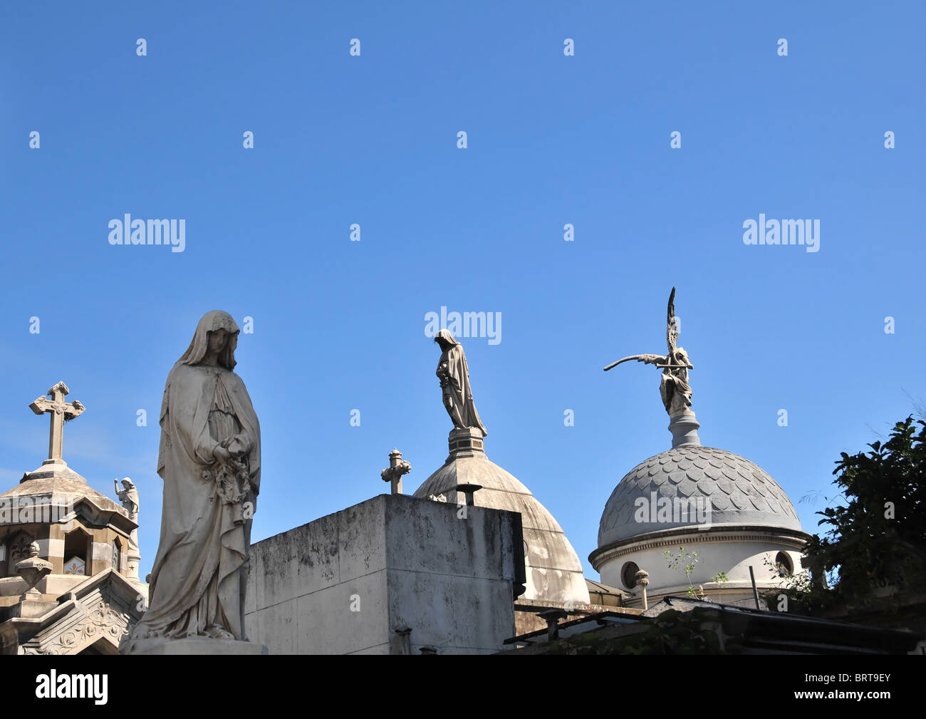 Classical winged figures hi-res stock photography and images - Alamy
