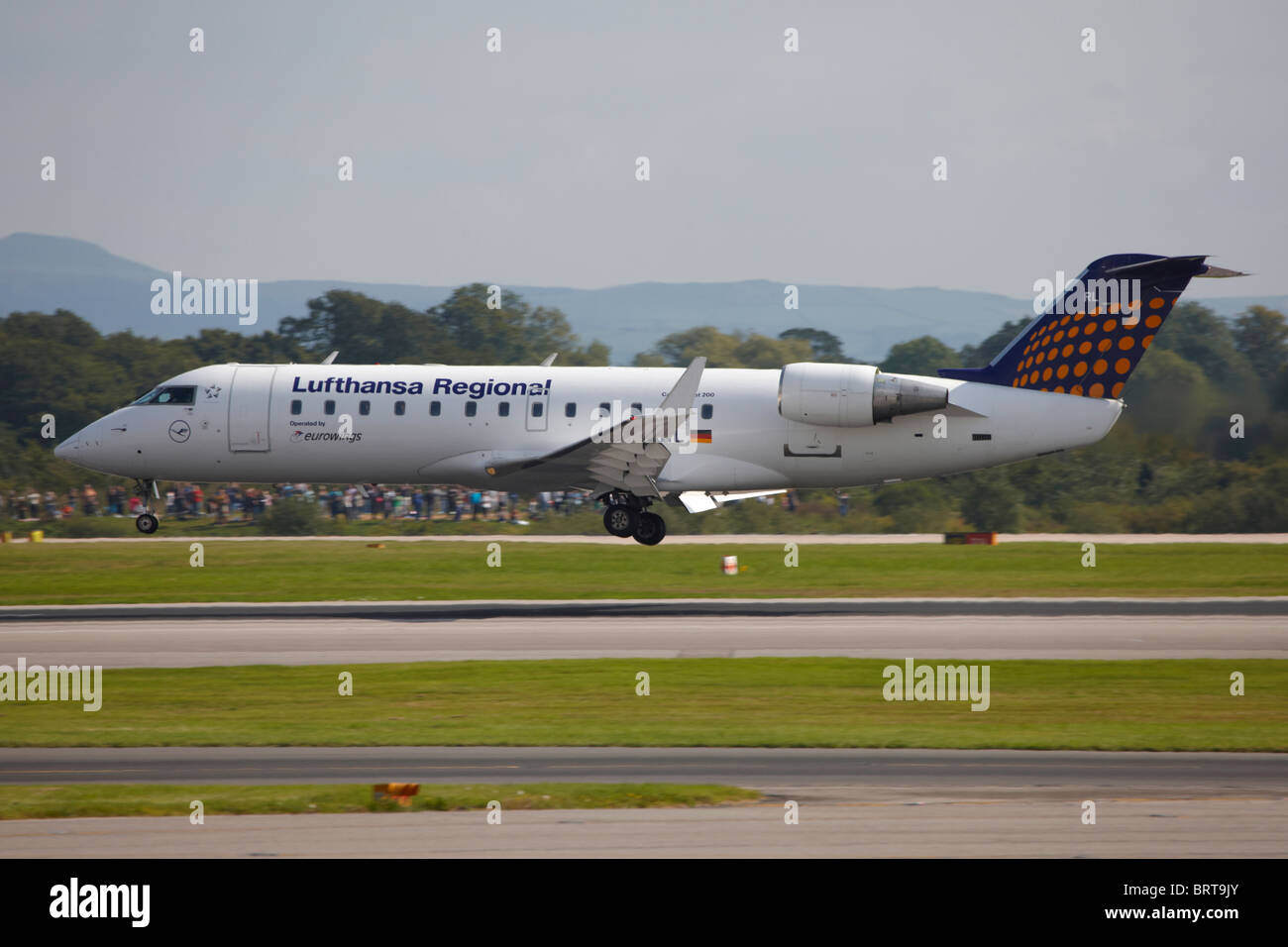 Jet aircraft manchester airport hi-res stock photography and images - Alamy