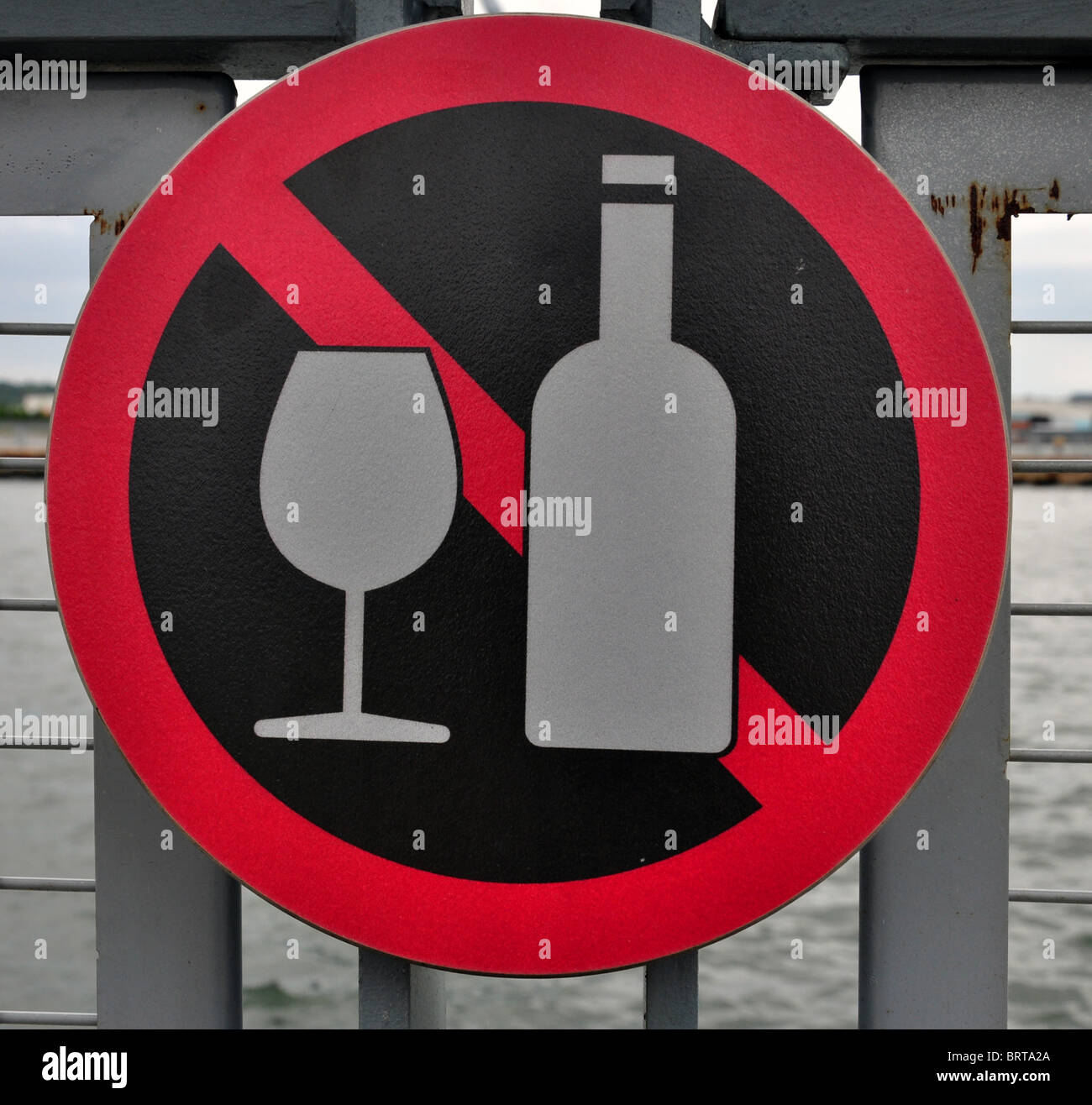 No drinking sign hi-res stock photography and images - Alamy
