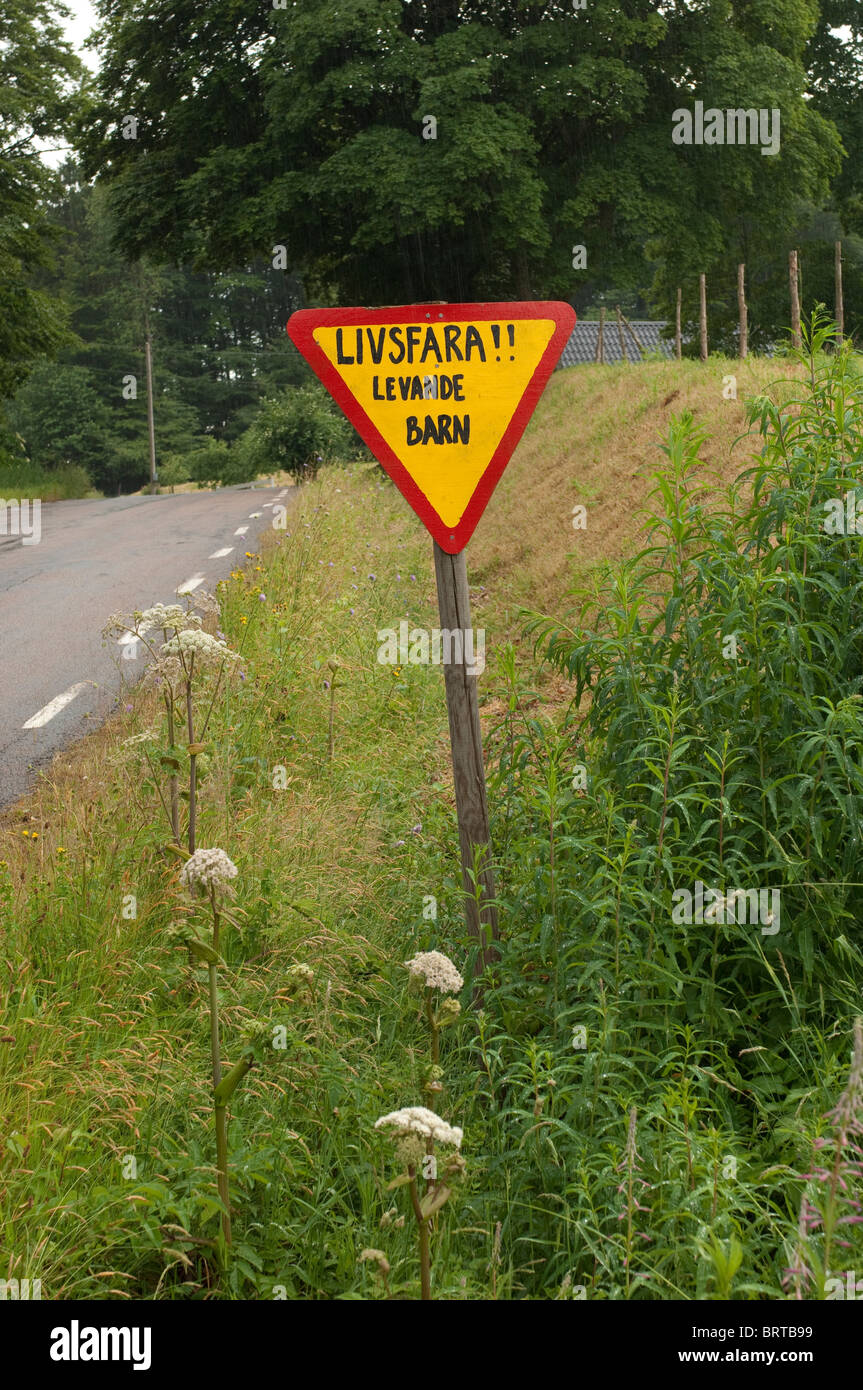 Deadly children hi-res stock photography and images - Alamy