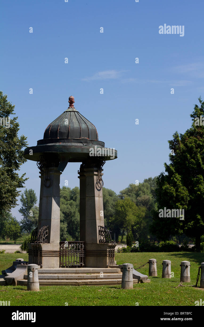 Shrapnel damaged hi-res stock photography and images - Alamy