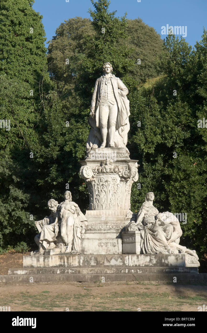 Monument to Goethe, Villa Borghese, Rome Stock Photo - Alamy