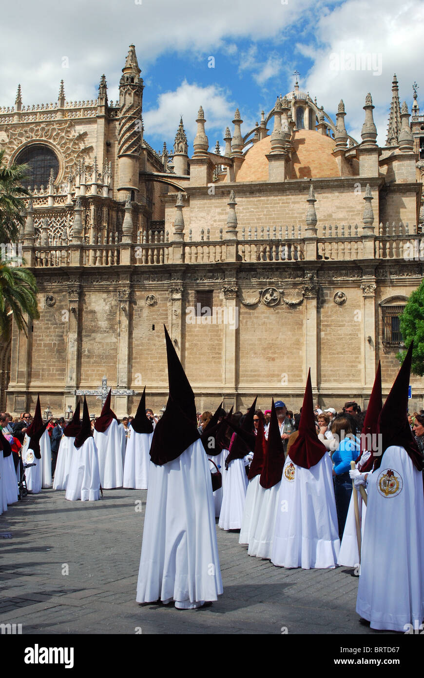 Seville holy week cathedral hi-res stock photography and images - Alamy