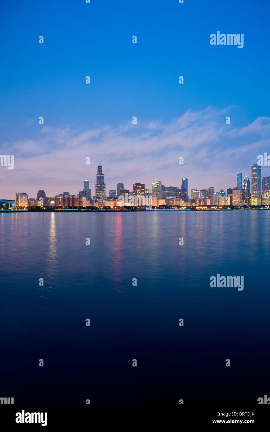 Chicago Skyline Cityscape At Sunrise, USA Stock Photo - Alamy