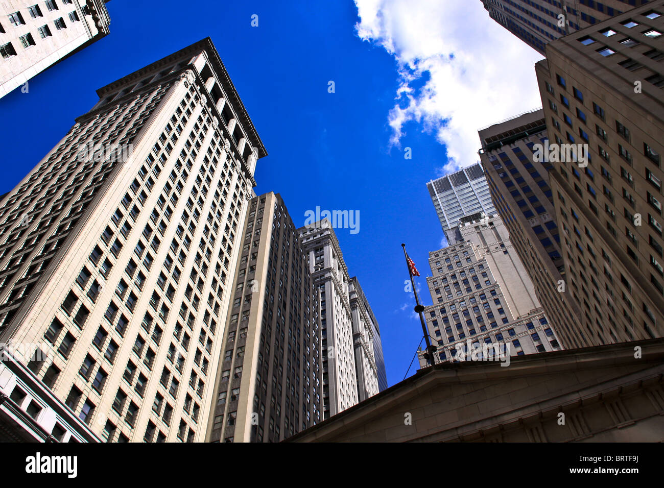Manhattan buildings wall street hi-res stock photography and images - Alamy