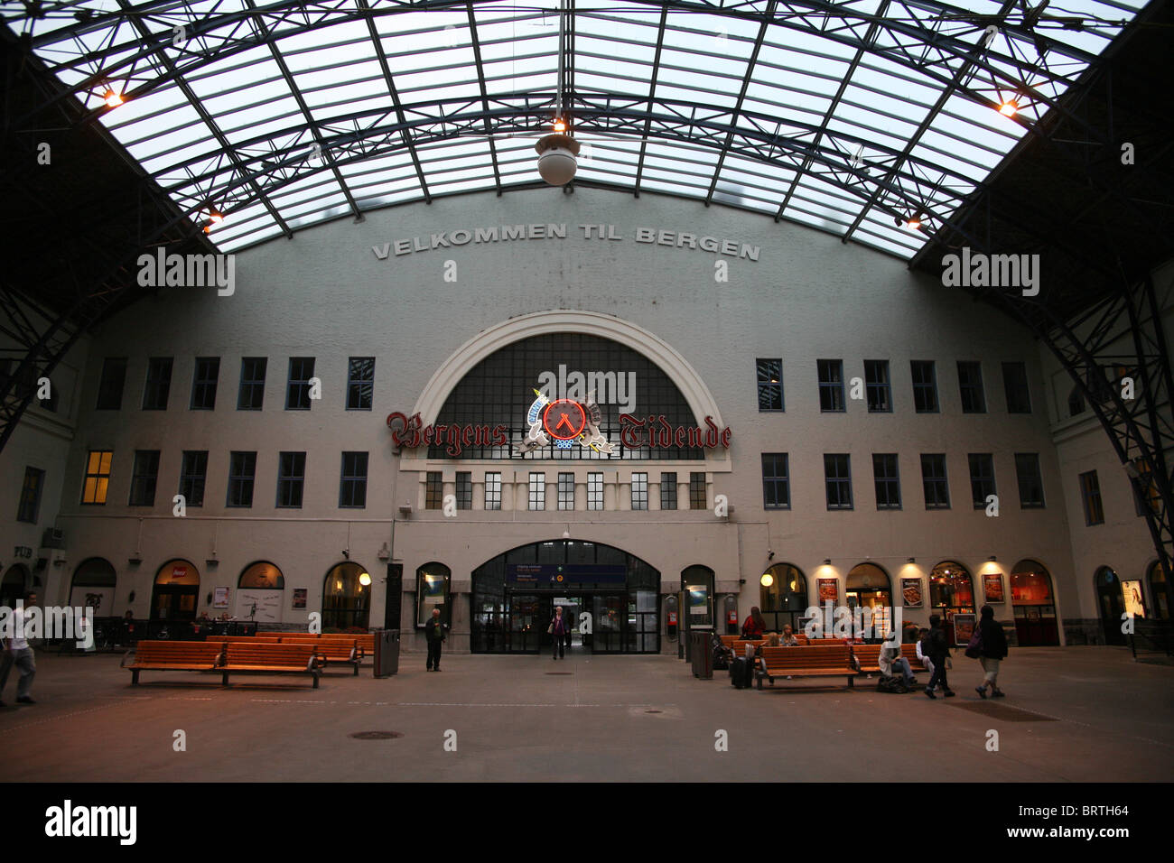 Inside train station hi-res stock photography and images - Alamy