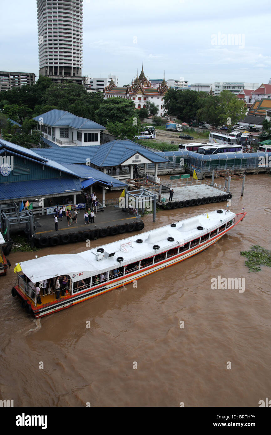 Express boat , Sathorn Pier , Chao Phraya River , Bangkok , Thailand ...