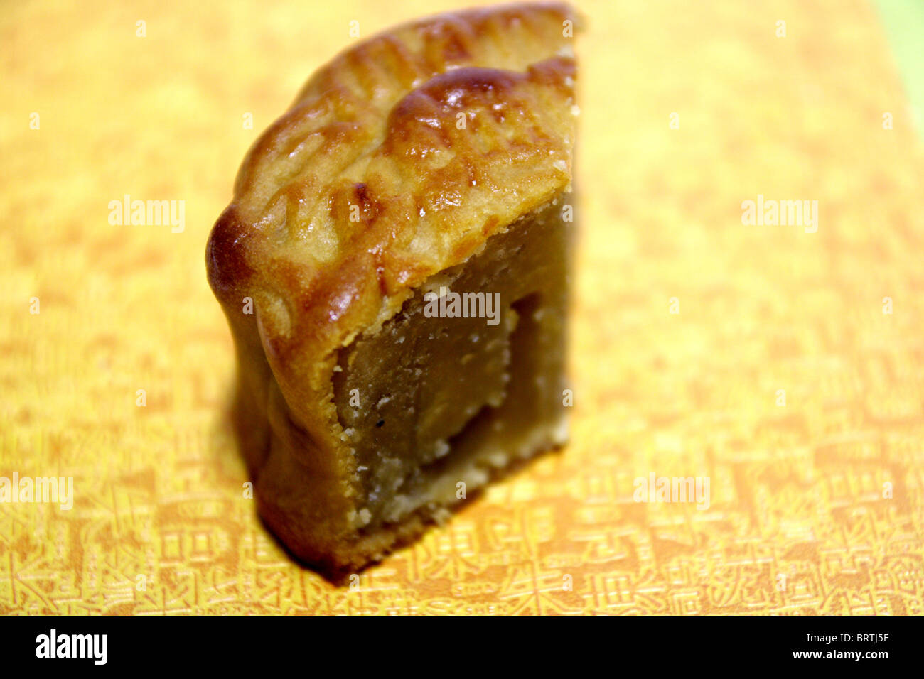 Chinese Moon Cake Stock Photo - Alamy