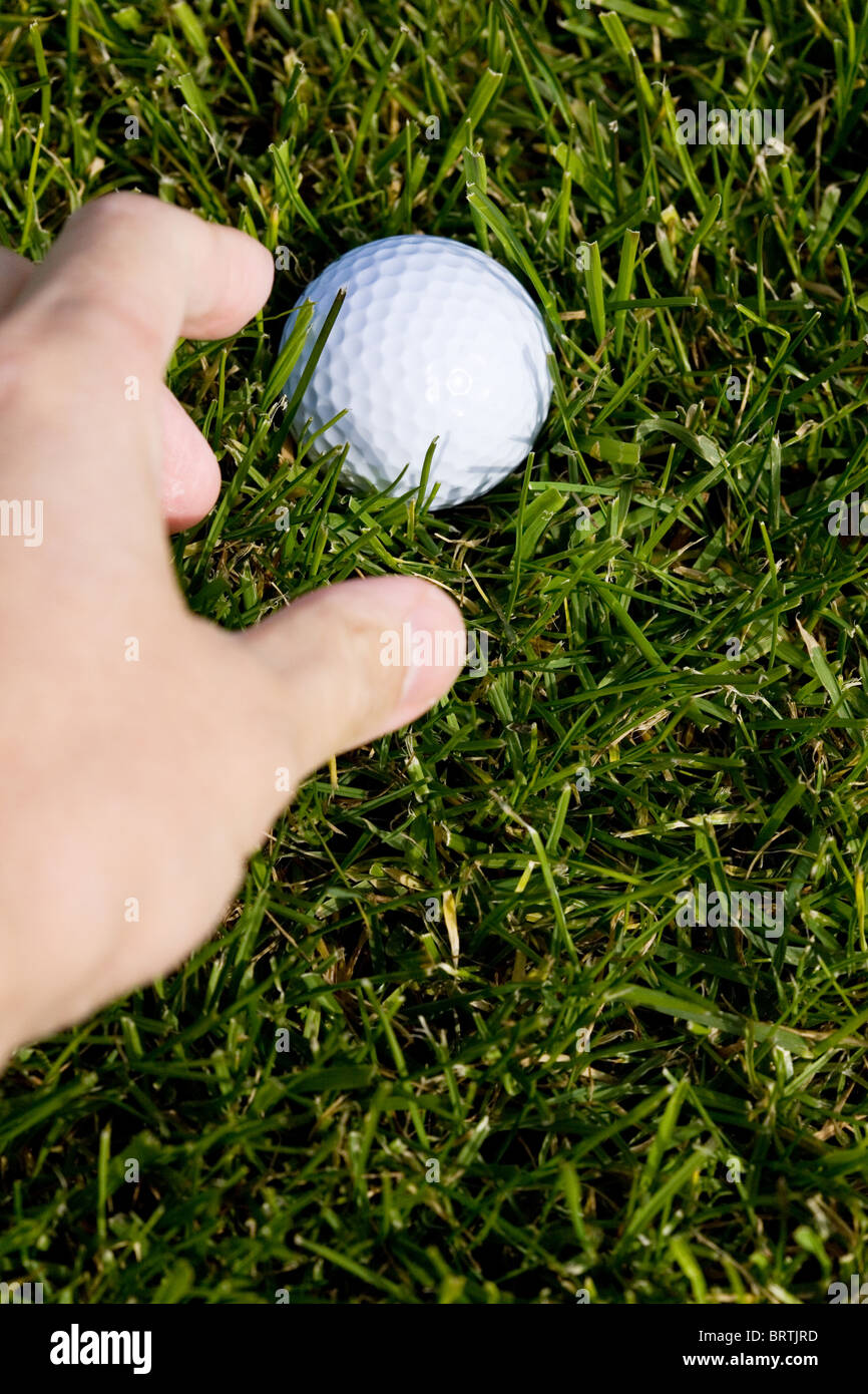 Golf ball sphere grass hi-res stock photography and images - Alamy