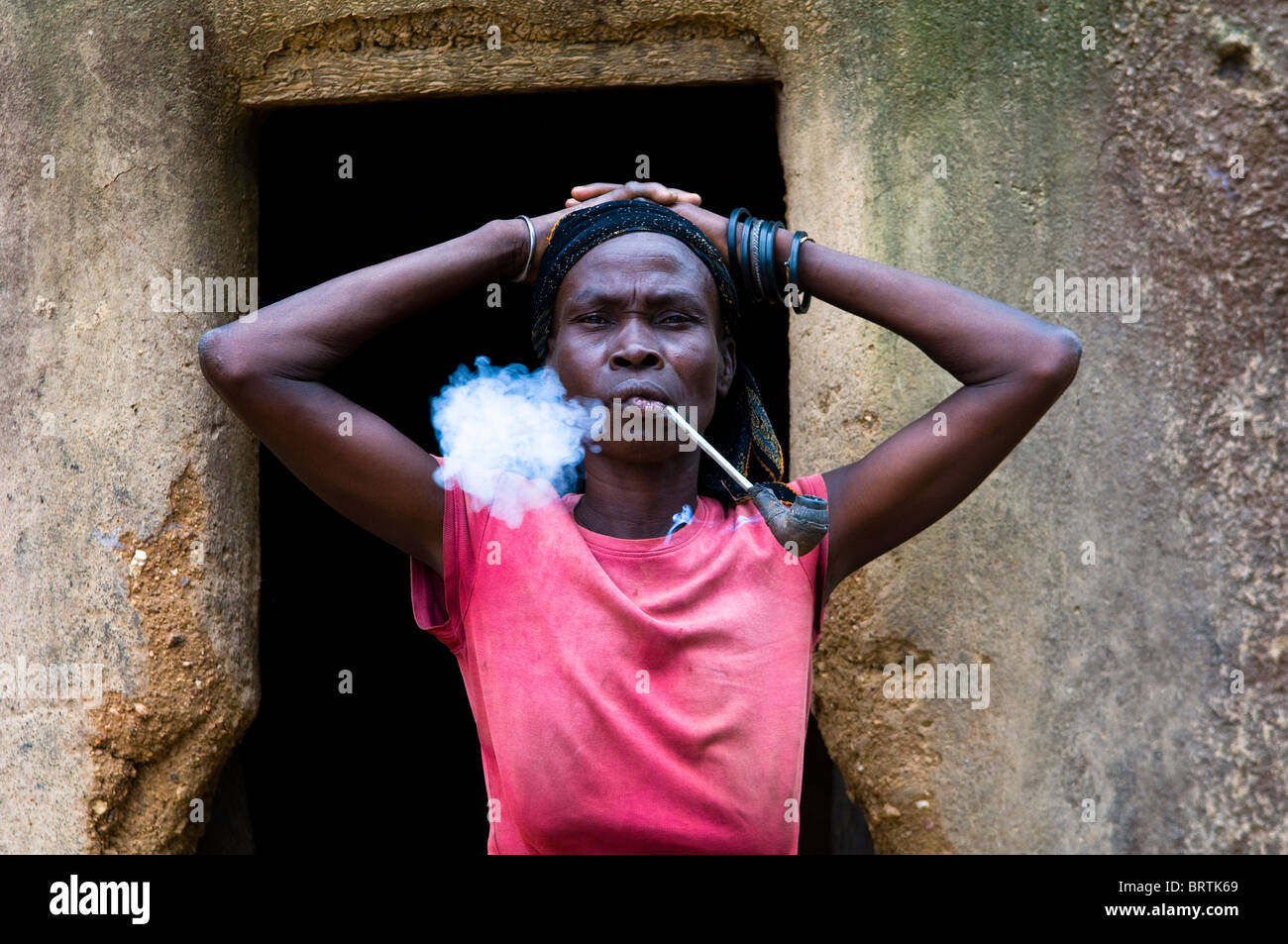Black african woman smoking hi-res stock photography and images - Alamy