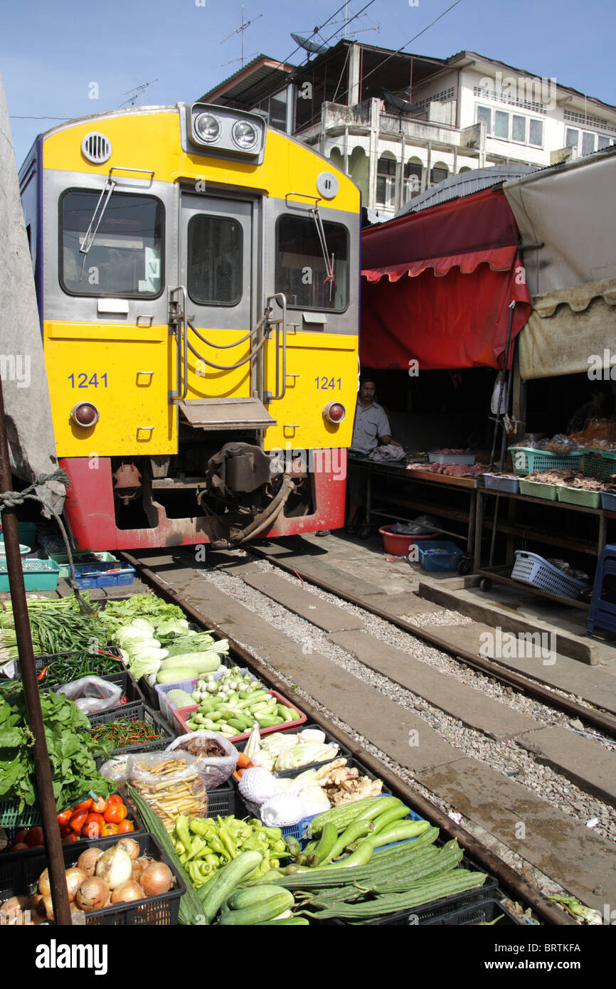 Market at railway tracks hi-res stock photography and images - Alamy