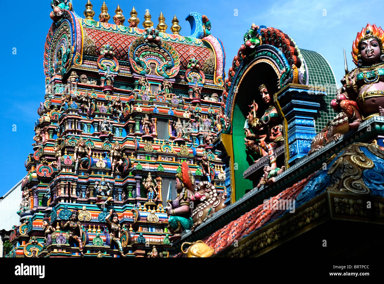 hindu temple silom road bangkok thailand Stock Photo - Alamy