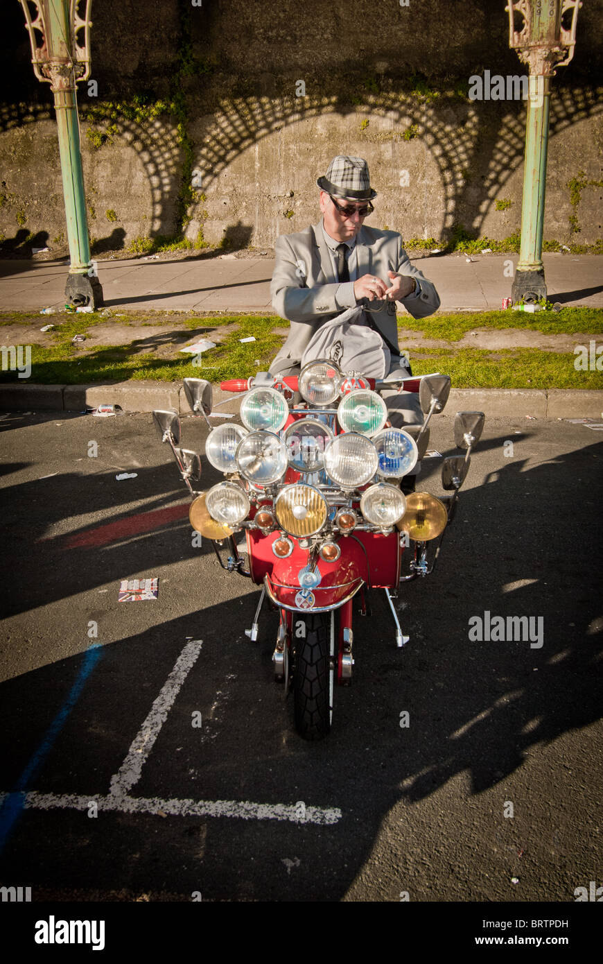 Mod vespa hi-res stock photography and images - Alamy
