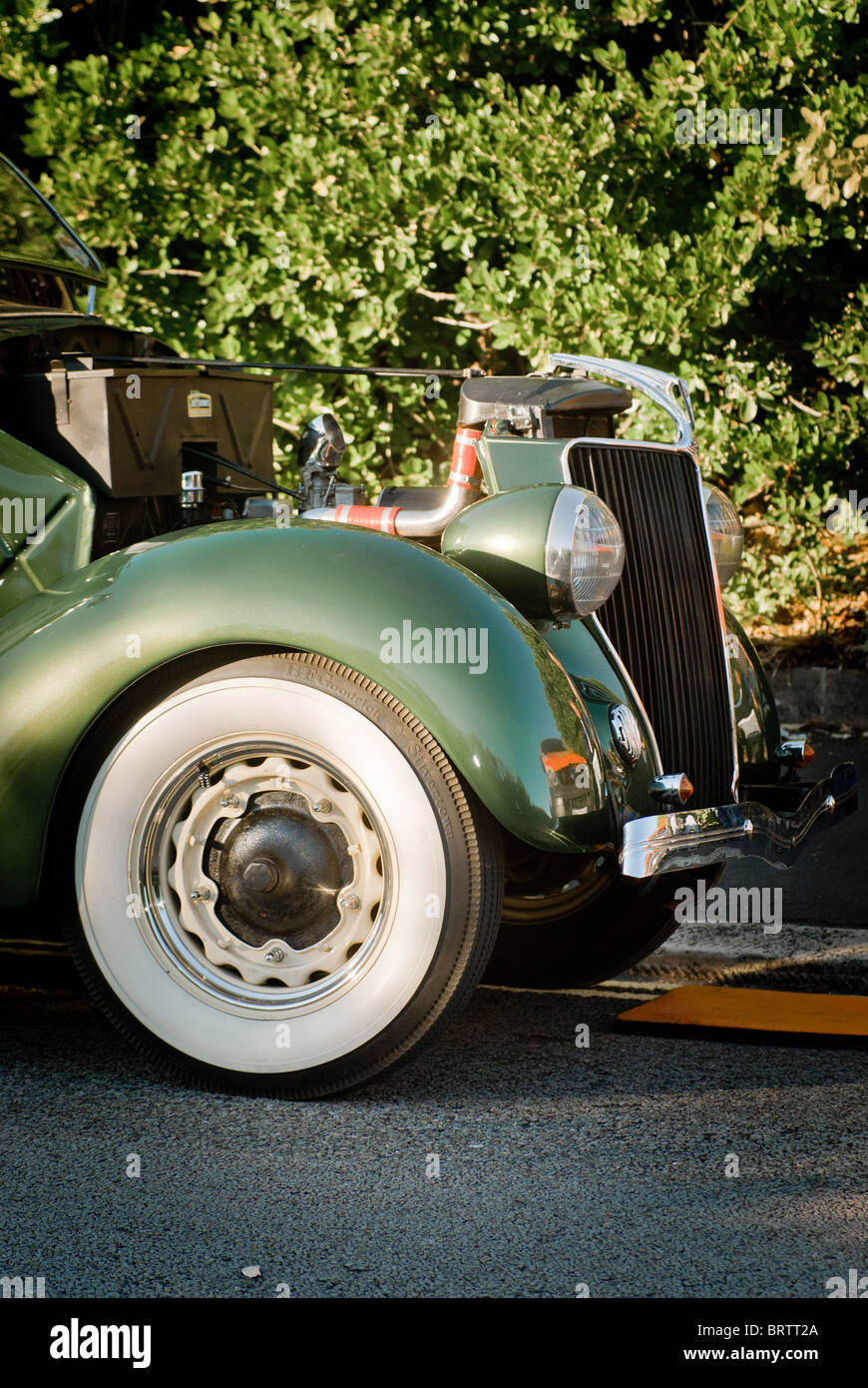a-broken-down-classic-car-stock-photo-alamy