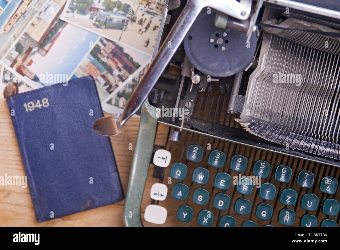 Typewriter front view type hi-res stock photography and images - Alamy