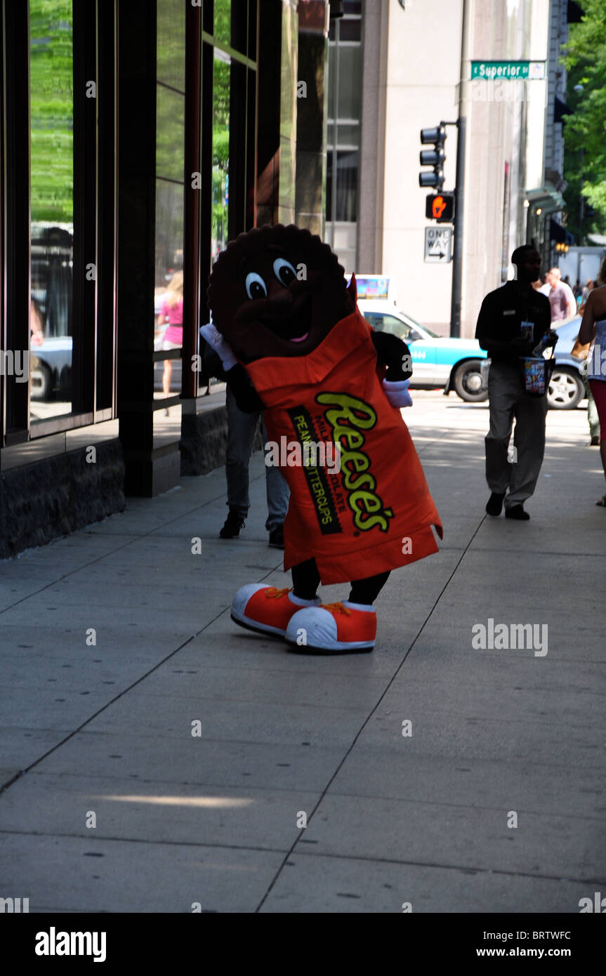 Reeses peanut butter cups hi-res stock photography and images - Alamy