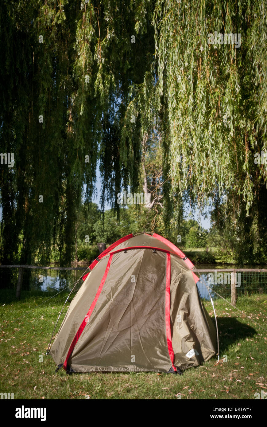 Dome tent hi-res stock photography and images - Alamy