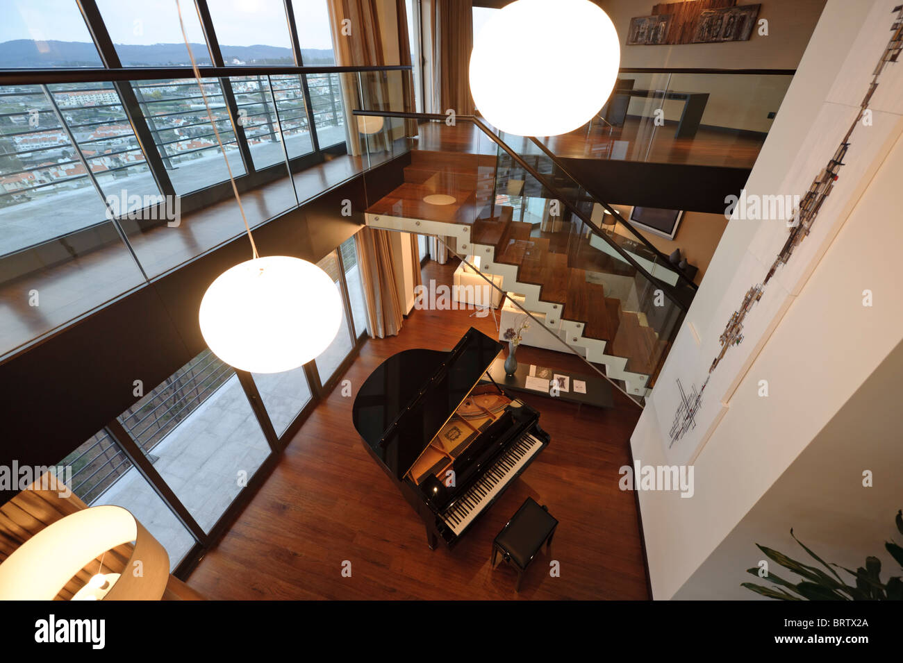 Mezzanine apartment hi-res stock photography and images - Alamy