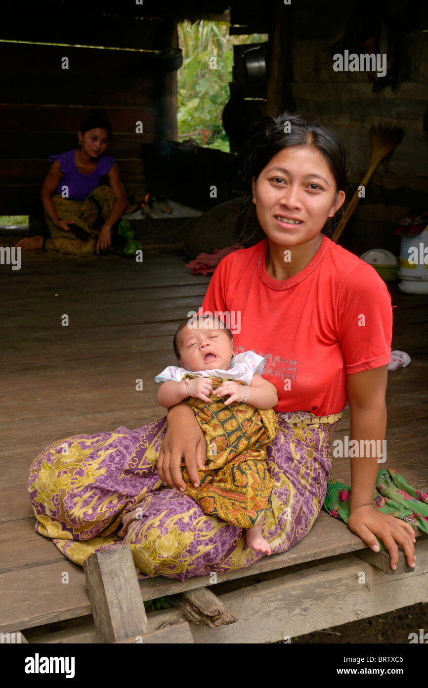 Cambodia mother baby hi-res stock photography and images - Alamy