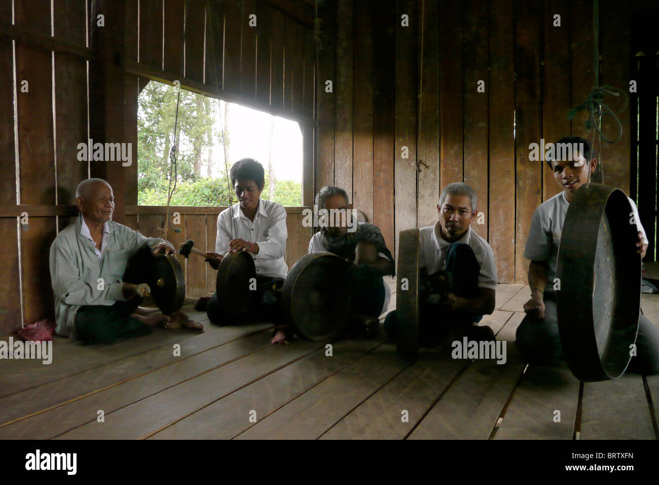 Tribal group hi-res stock photography and images - Alamy