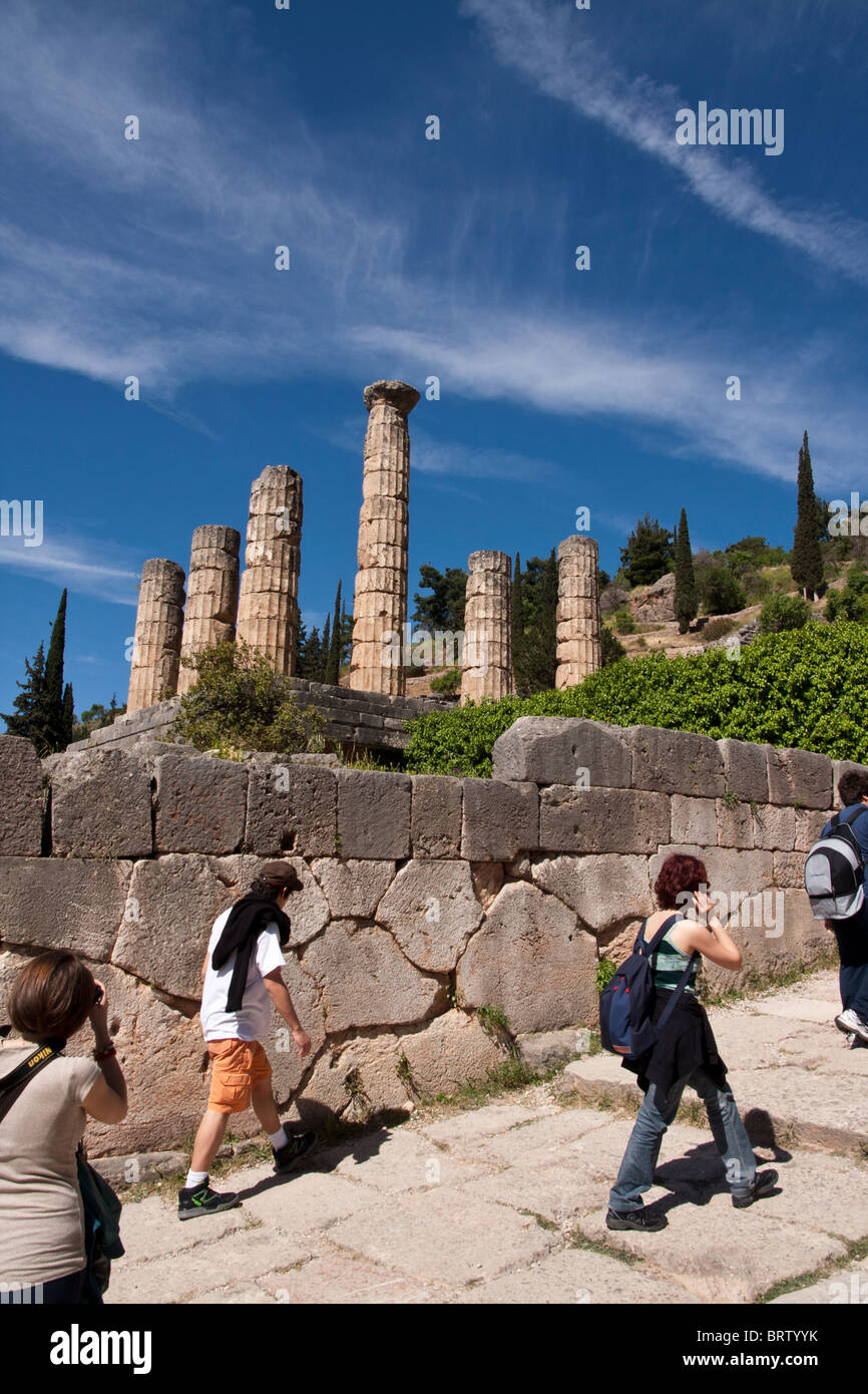 View to Apollo temple and remaining columns at Delphi Stock Photo - Alamy