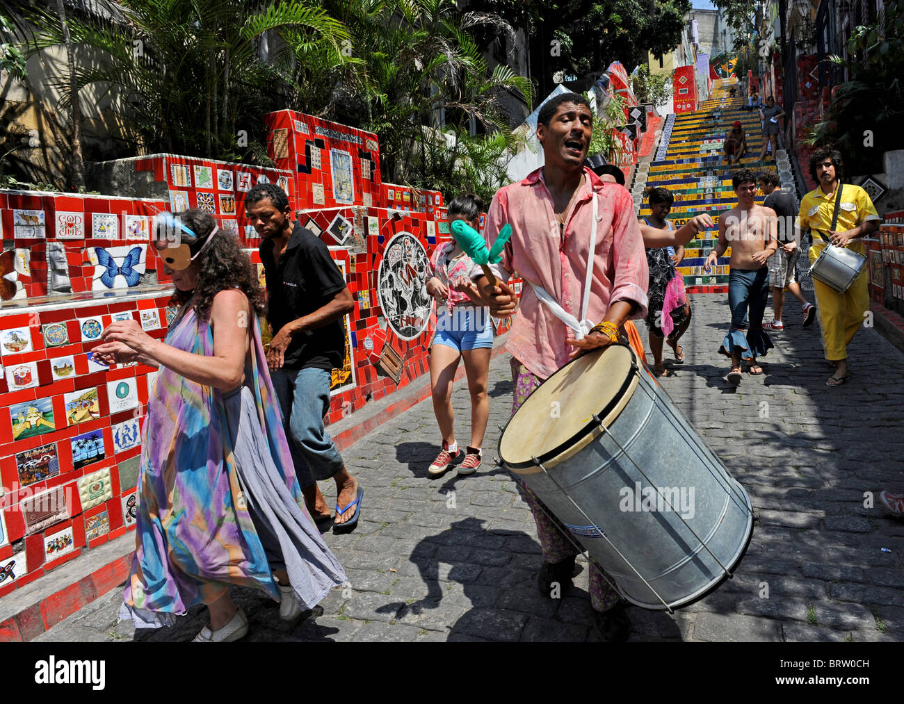 People play instruments on Escadaria Selarón the set of world-famous ...