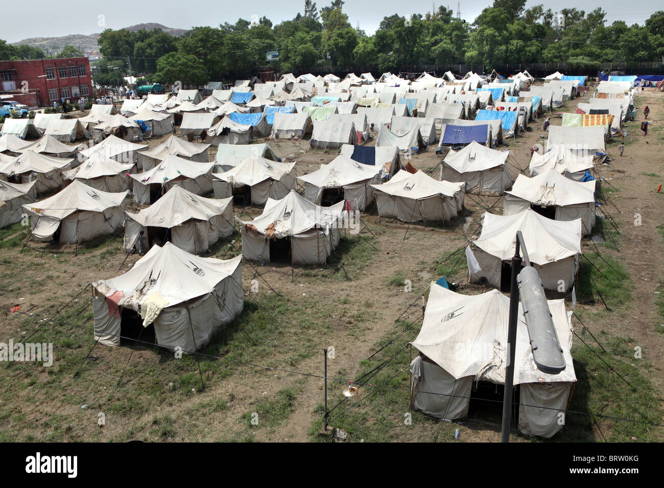 flood victims in pakistan Stock Photo - Alamy