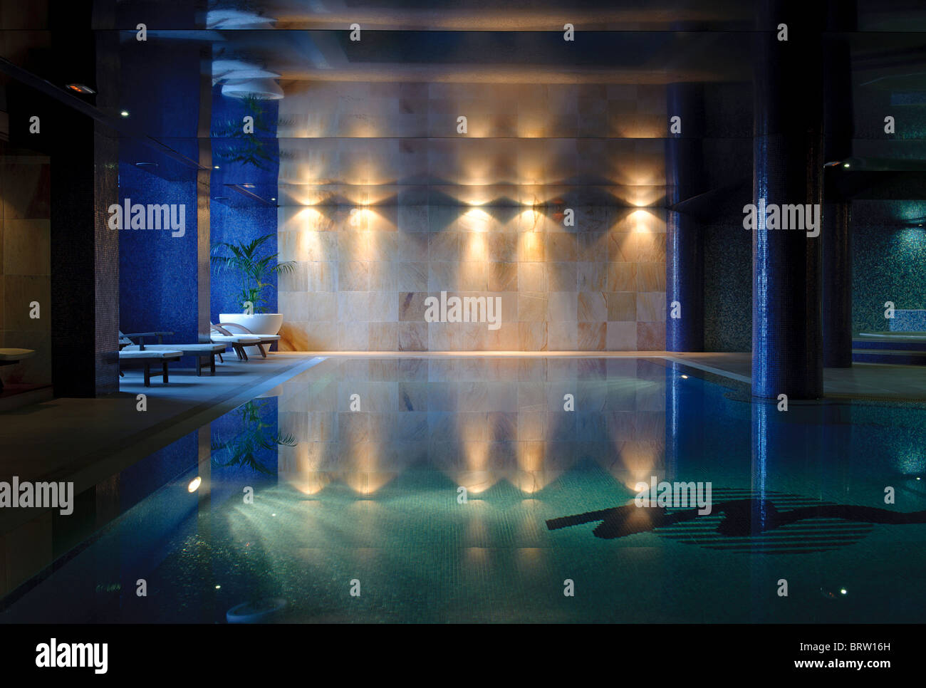 Indoor swimming pool Stock Photo - Alamy