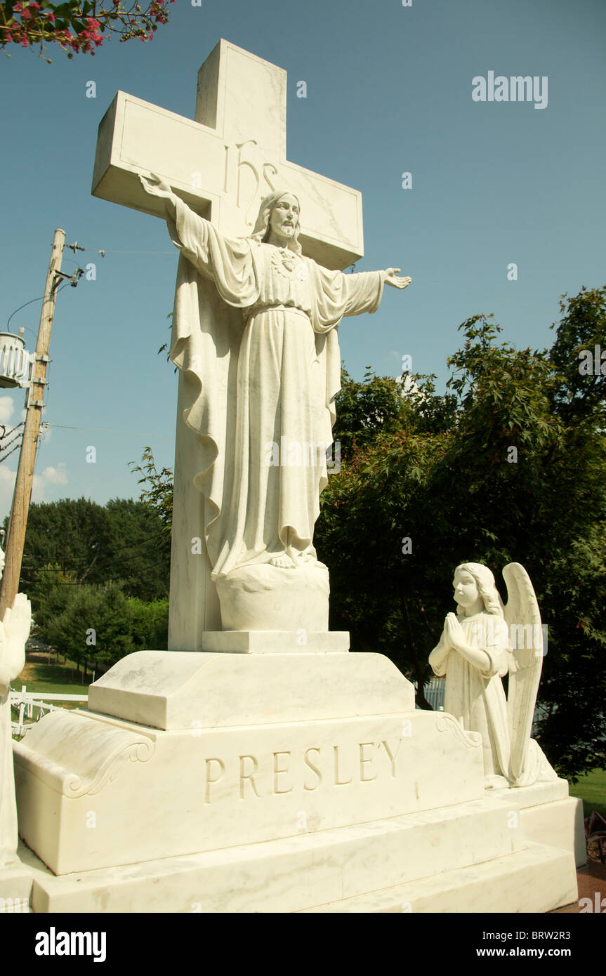 Elvis presley grave hi-res stock photography and images - Alamy