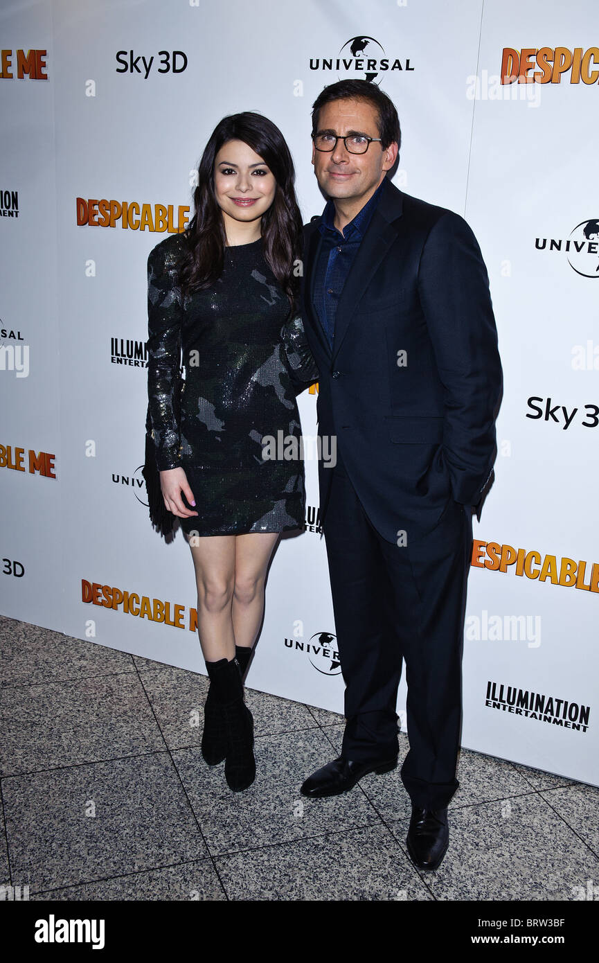 Miranda cosgrove hi-res stock photography and images - Alamy