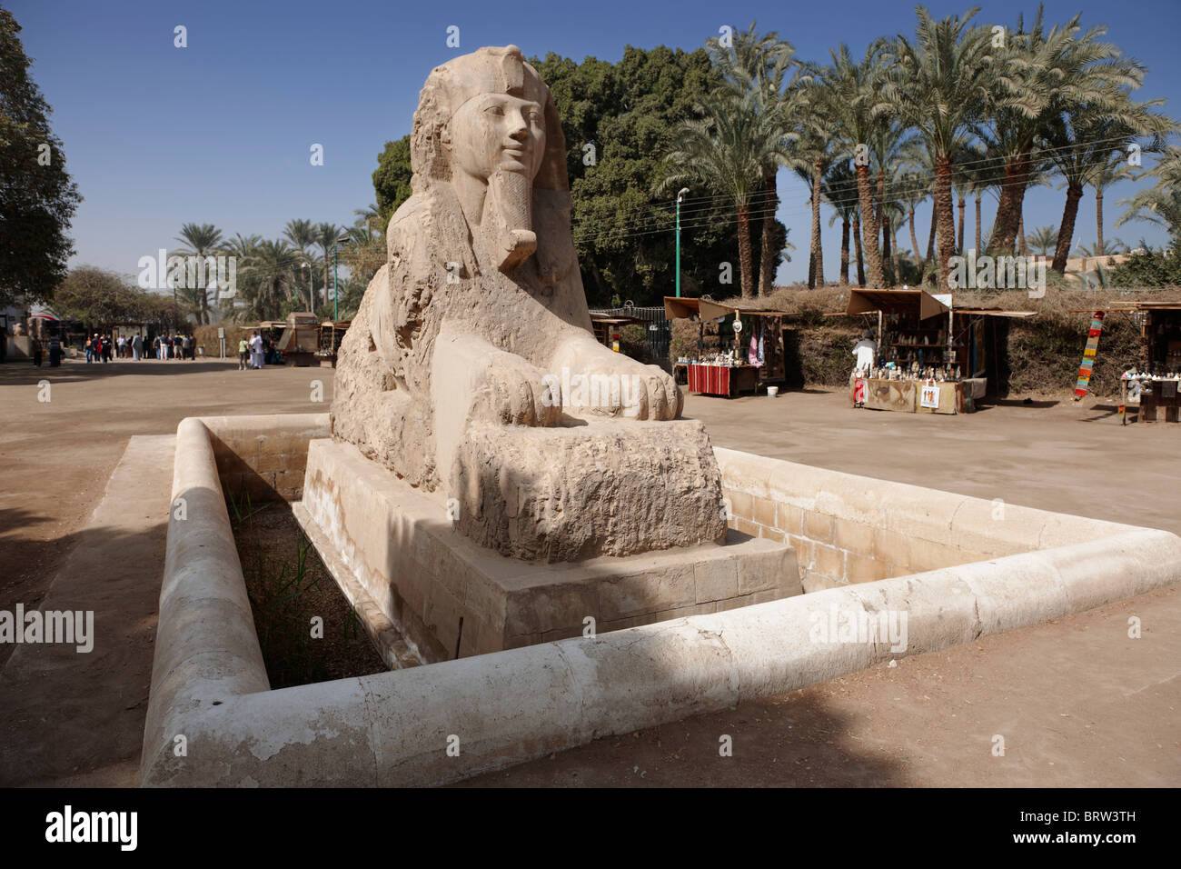 Egypt alabaster statue hi-res stock photography and images - Alamy