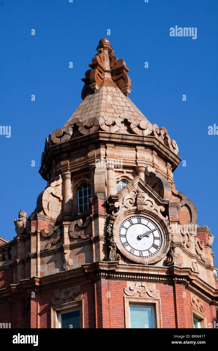 Clock tower leeds hi-res stock photography and images - Alamy