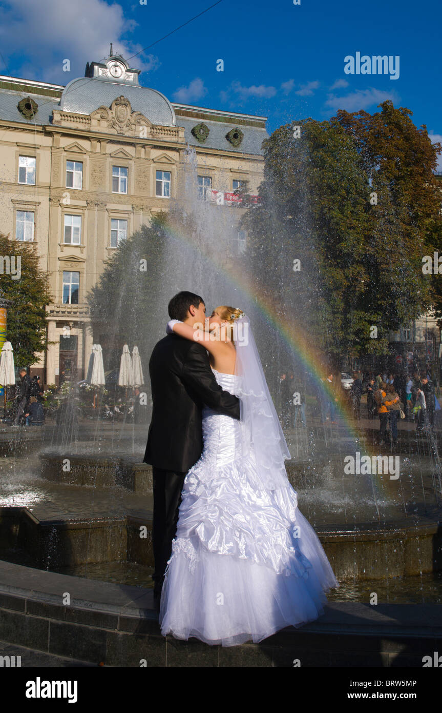 Ukrainian wedding bride hi-res stock photography and images - Alamy