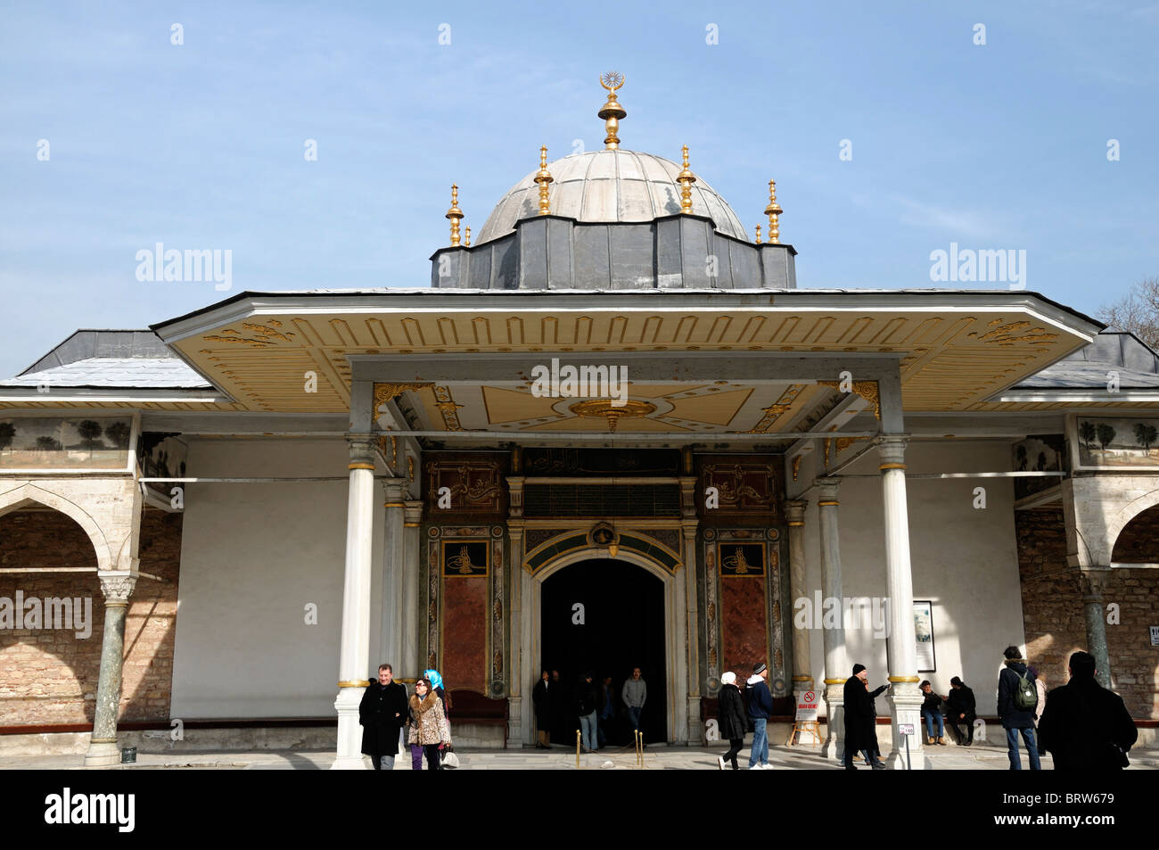 Topkapı Palace ottoman sultan residence istanbul turkey The Gate of ...