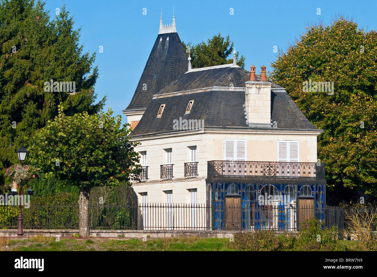 Traditional conservatory hi-res stock photography and images - Alamy