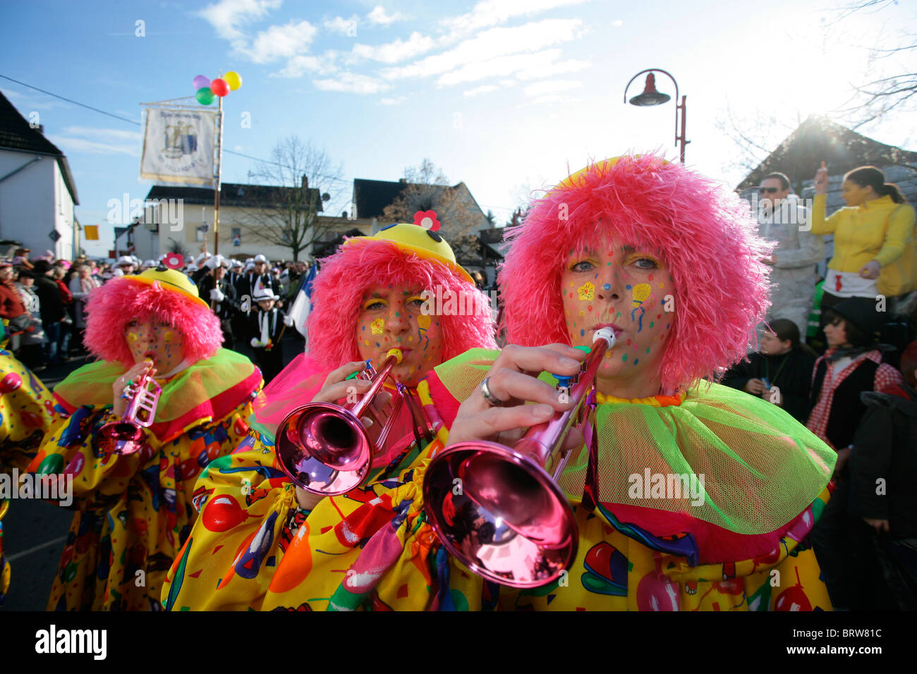 Carnival groups hi-res stock photography and images - Alamy