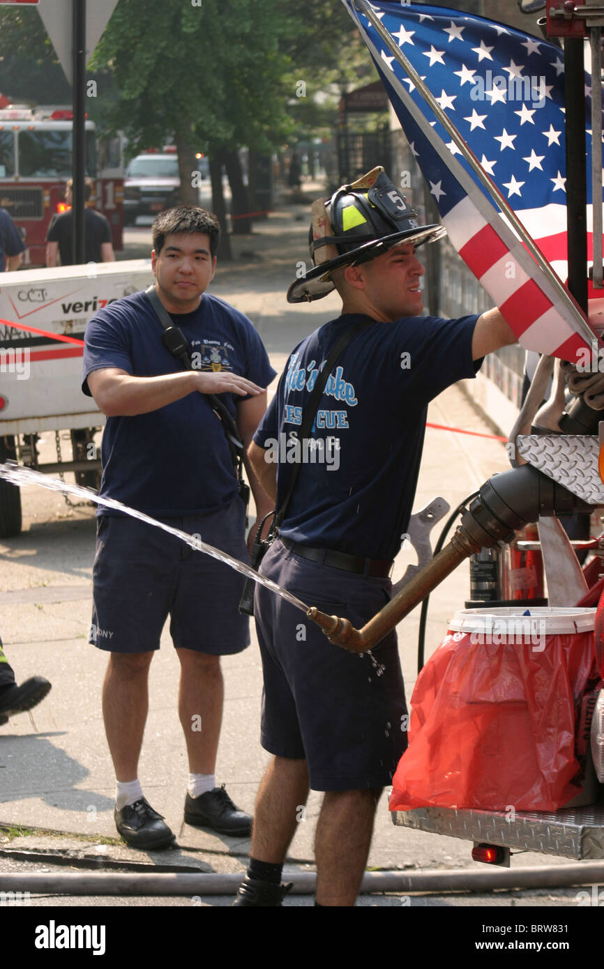 Fdny Fireman Firefighter New York High Resolution Stock Photography and ...