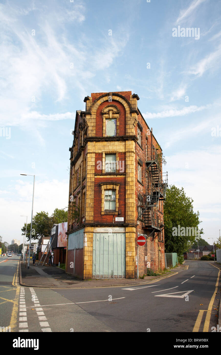 Derelict building manchester hi-res stock photography and images - Alamy