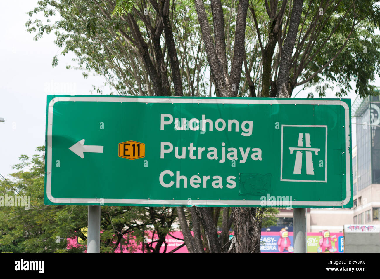 Malaysian street signs Stock Photo - Alamy