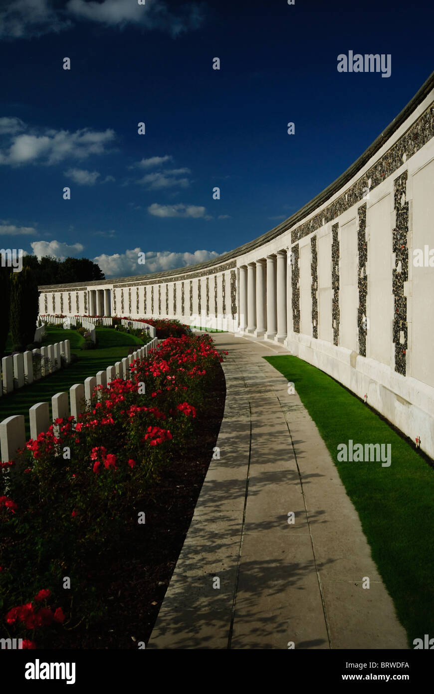 Tyne Cot Cemetery, Ypres, Belgium Stock Photo - Alamy