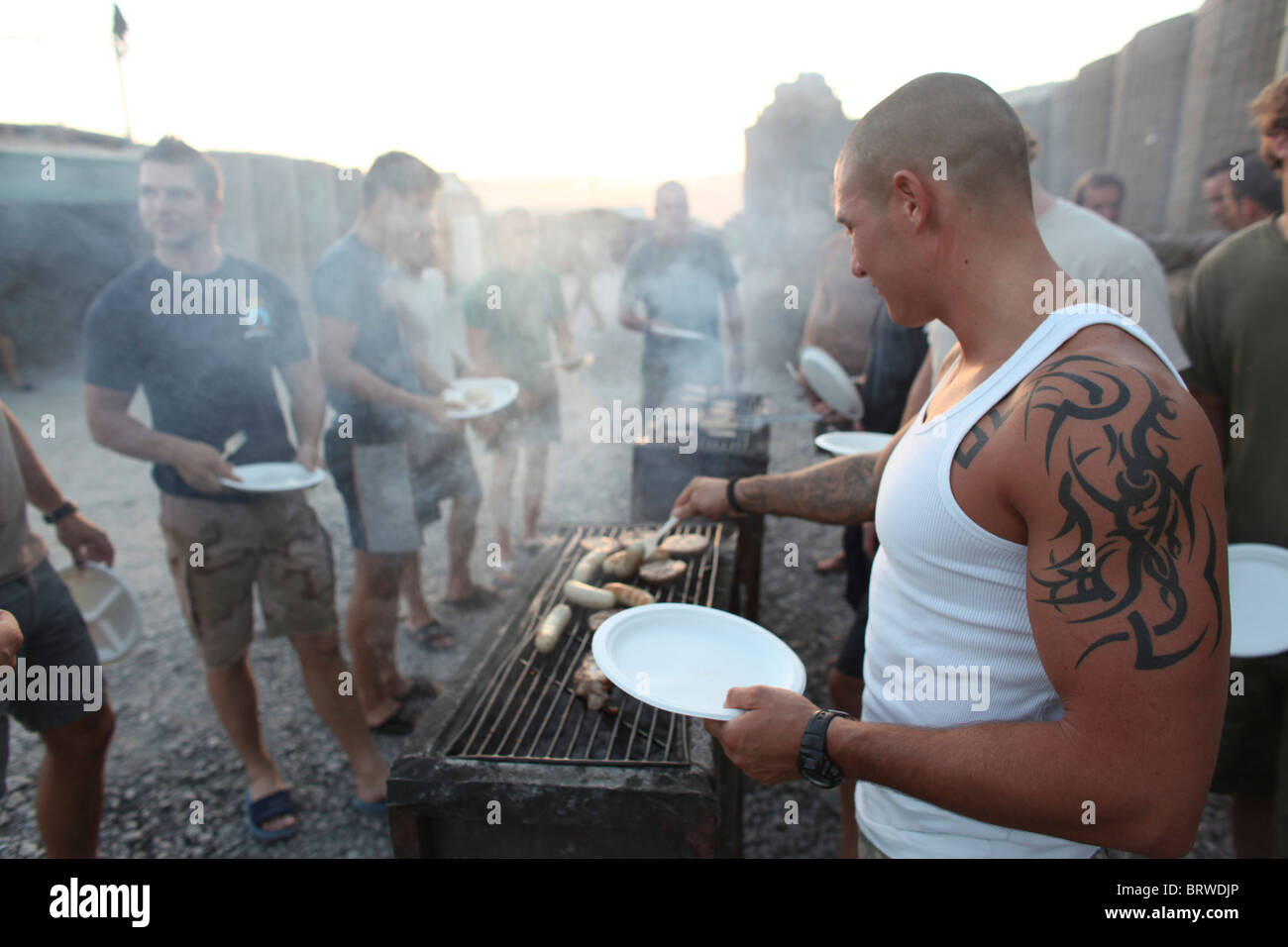 BBQ of the departing dutch soldiers in afghanistan Stock Photo - Alamy