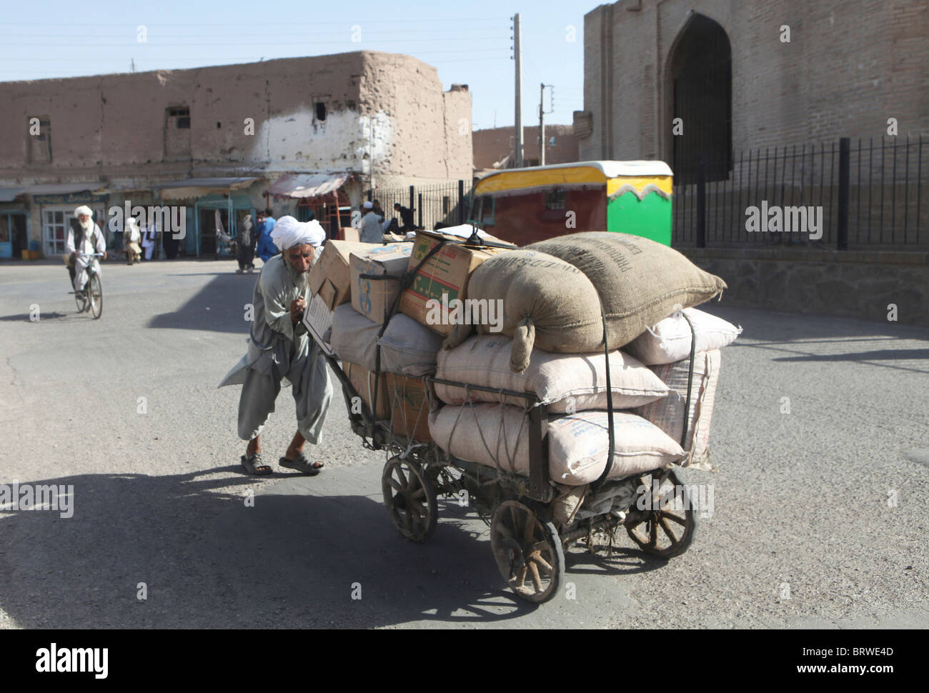 street in tarin kowt, Afghanistan Stock Photo - Alamy