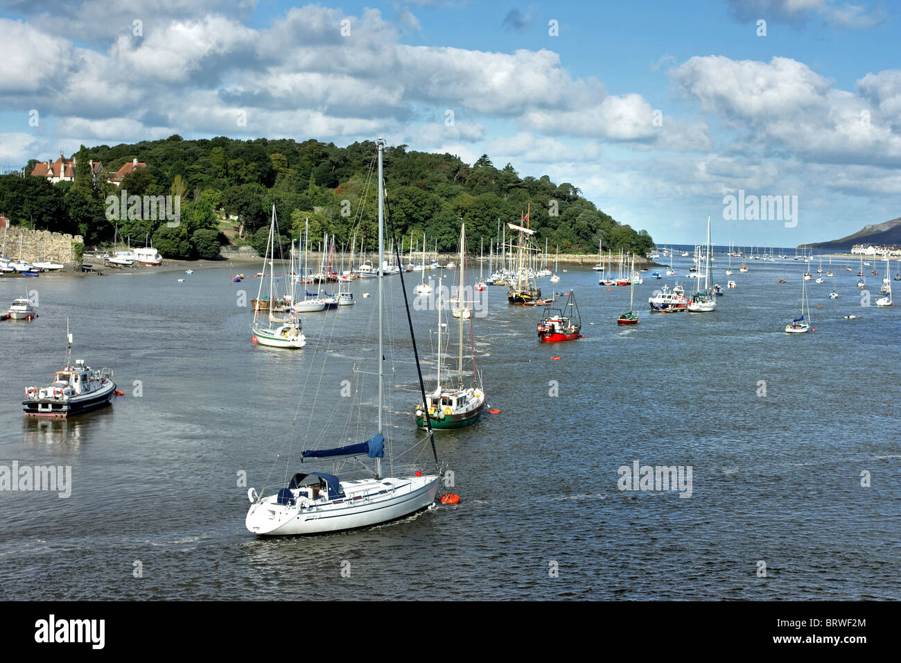 Yachts moored in the river Conway estuary Stock Photo - Alamy